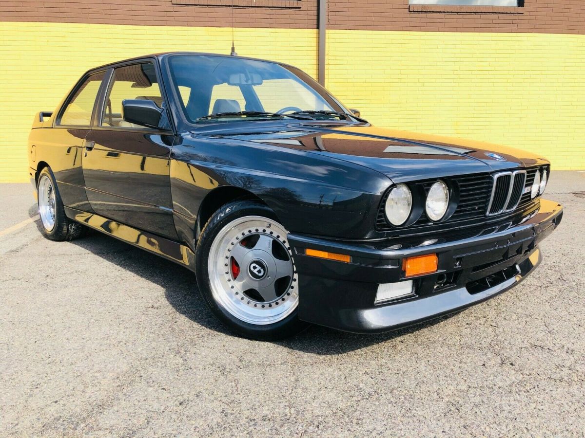 RARE BMW M3 E30 5 SPEED MANUAL COUPE Classic BMW M3 1990 For Sale RARE BMW M3 E30 5 SPEED MANUAL COUPE Classic BMW M3 1990 For Sale