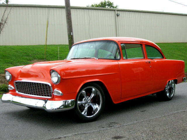 '55 Chevy "RESTO-MOD" 350/ 4-Speed Leather,A/C,HoK Paint! LOW RESERVE ...