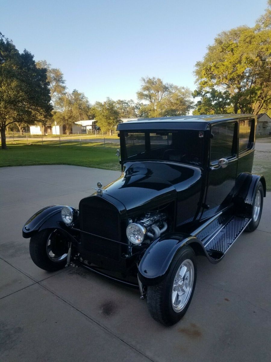 1926 Ford Model T Sedan, Chevy SB350 & 700R4 - Classic Ford Model T ...