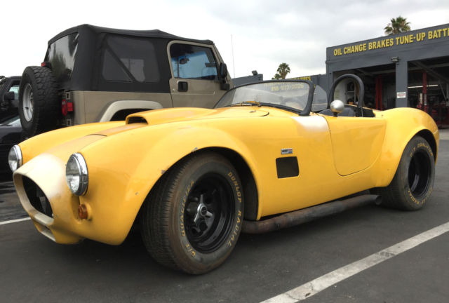 1965 AC Cobra- Former Vintage racer - Built with original ...