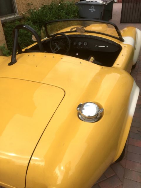 1965 AC Cobra- Former Vintage racer - Built with original ...