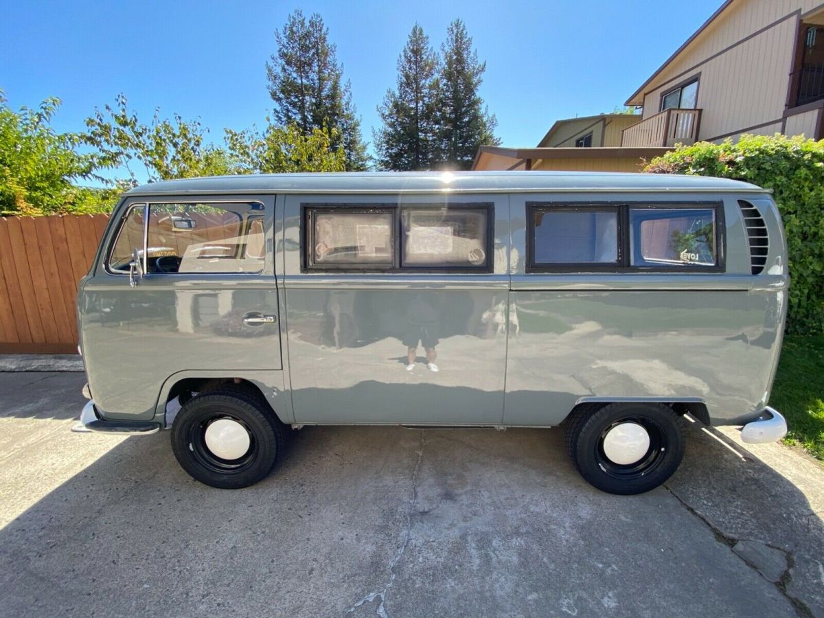 1968 Volkswagen Bus - 14,200 miles - Classic Volkswagen Bus/Vanagon ...