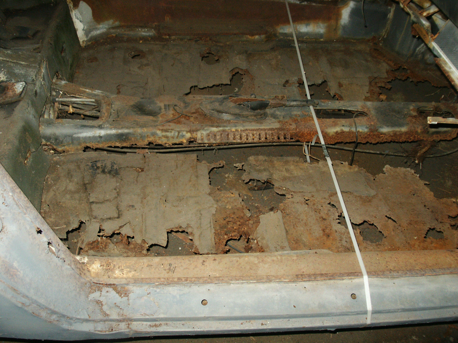 1971 Porsche 911T coupe rusty, restoration project - Classic Porsche ...