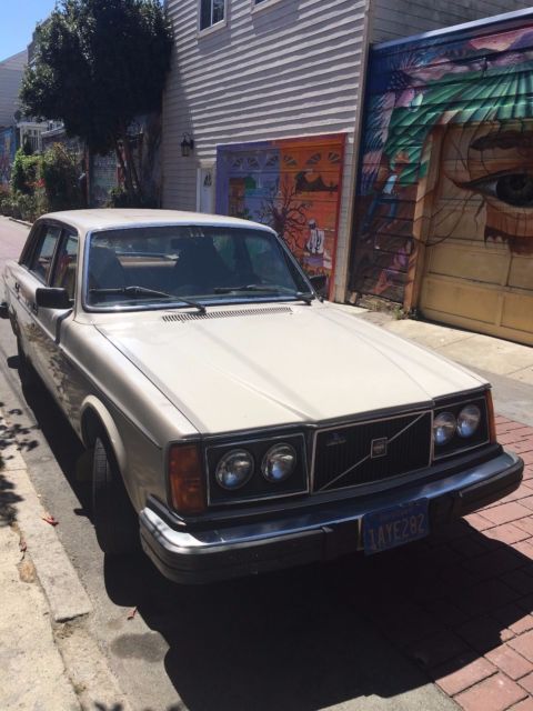 1980 Volvo 240 DL sedan. Low reserve - Classic Volvo 240 1980 for sale