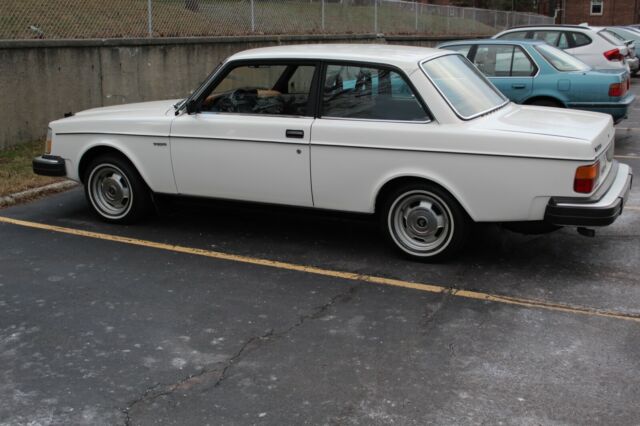1982 Volvo 242 DL EXCELLENTN CONDOTION !!!! - Classic Volvo 240 1982 for sale