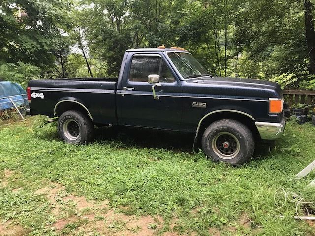 1985 4WD Ford F-150 Custom V8 - Classic Ford F-150 1985 for sale