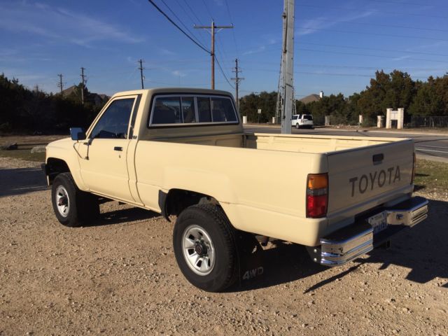 1986 Toyota Pickup, Tan, 22R, 4x4, 4wd - Classic Toyota Other 1986 for sale