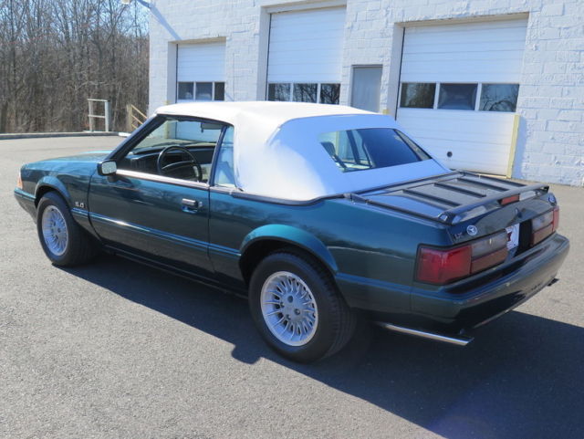 7 up limited edition convertible LX low miles - Classic Ford Mustang ...
