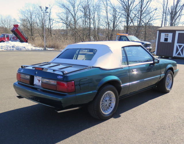 7 up limited edition convertible LX low miles - Classic Ford Mustang ...