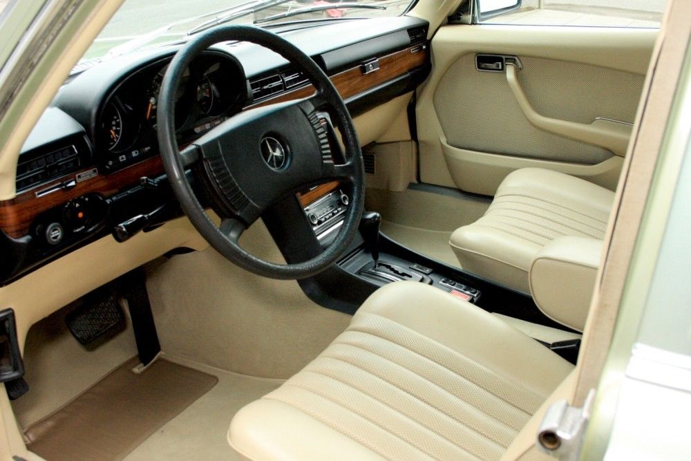 77 MERCEDES BENZ 280SE GREEN - Classic Mercedes-Benz 200-Series 1977 ...