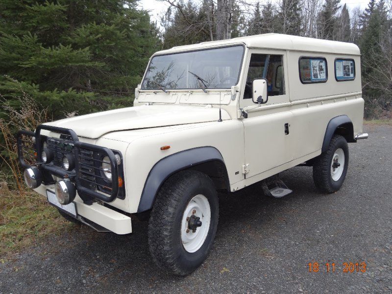 83 Rover SUV V8 Manual Leather - Classic Land Rover Defender 1983 for sale