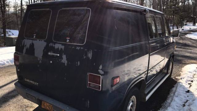 Chevrolet Van G10 V8 5.7L - Classic Chevrolet G10 Van 1984 for sale