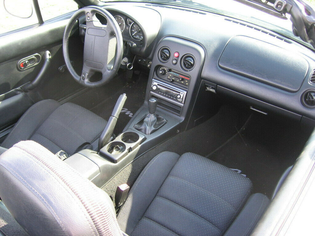 Classic drop-top roadster with 71K miles. - Classic Mazda MX-5 Miata ...