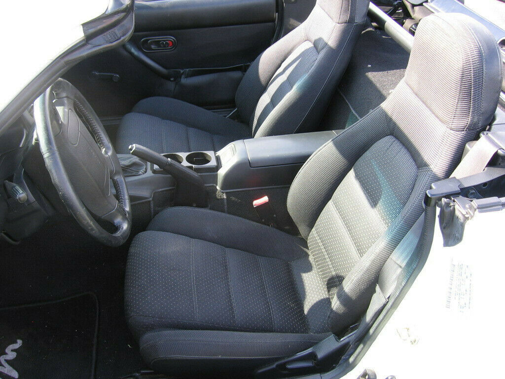 Classic drop-top roadster with 71K miles. - Classic Mazda MX-5 Miata ...