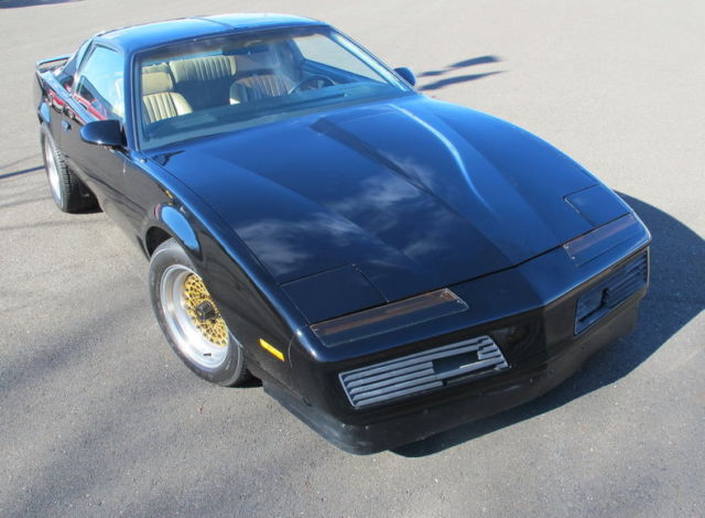 Firebird 355 Ram Air 5 speed no reserve - Classic Pontiac Trans Am 1983 ...