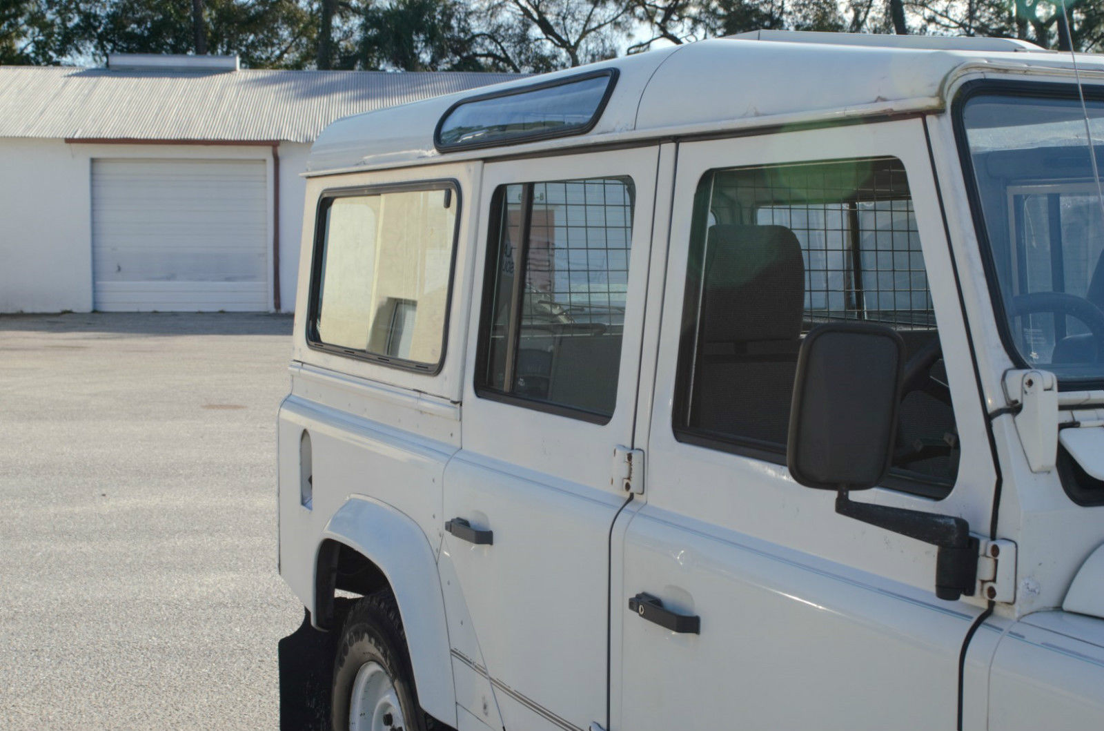 Land Rover Defender 110 v8 White - Classic Land Rover Defender 1989 for ...