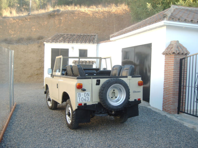 LAND ROVER DEFENDER 88 - Classic Land Rover Defender 1979 for sale