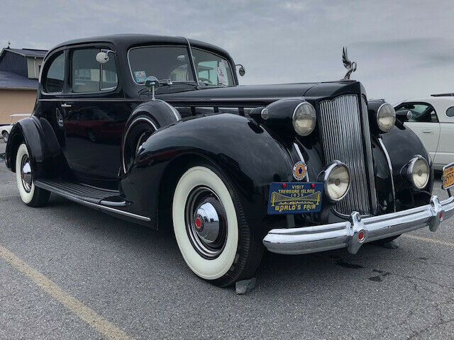 Model 1117 5-Passenger 2-Door Coupe in original elegant condition w ...