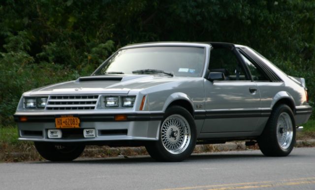 Silver/Black 82GT T-top 25,900 miles - Classic Ford Mustang 1982 for sale
