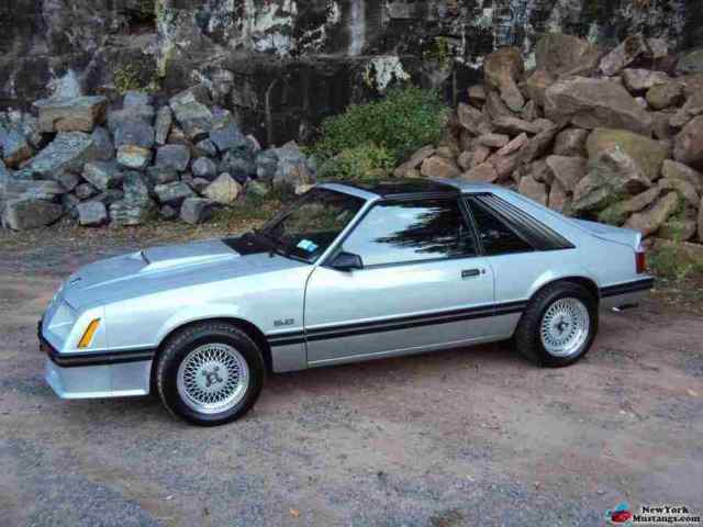 Silver/Black 82GT T-top 25,900 miles - Classic Ford Mustang 1982 for sale